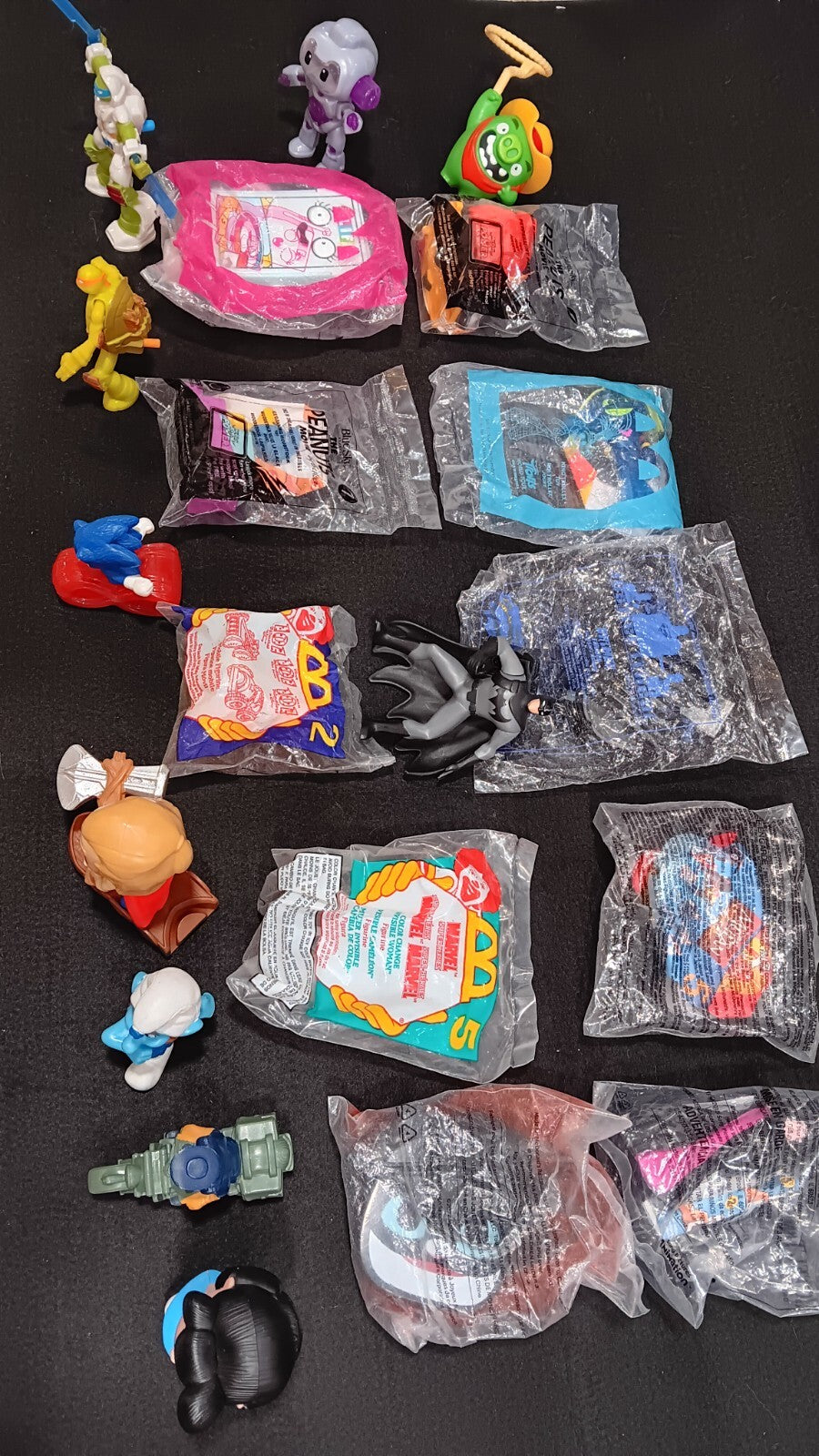 McDonalds Toys. Batman, Marvel, TMNT, Disney, Smurf, Peanuts +++ 20pcs ...